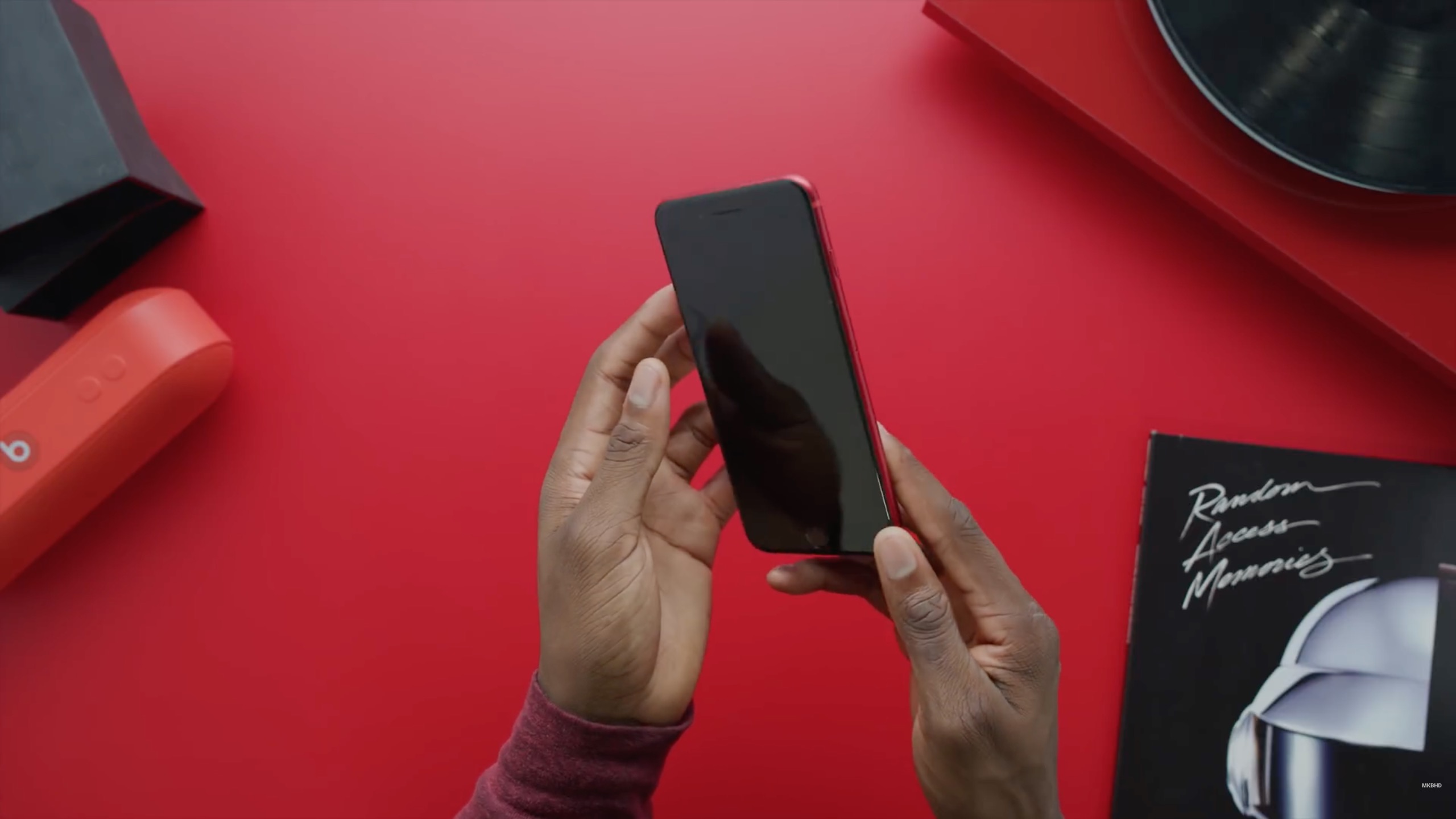 Le nouvel iPhone 8 Plus « super rouge » déballé en vidéo - iGeneration